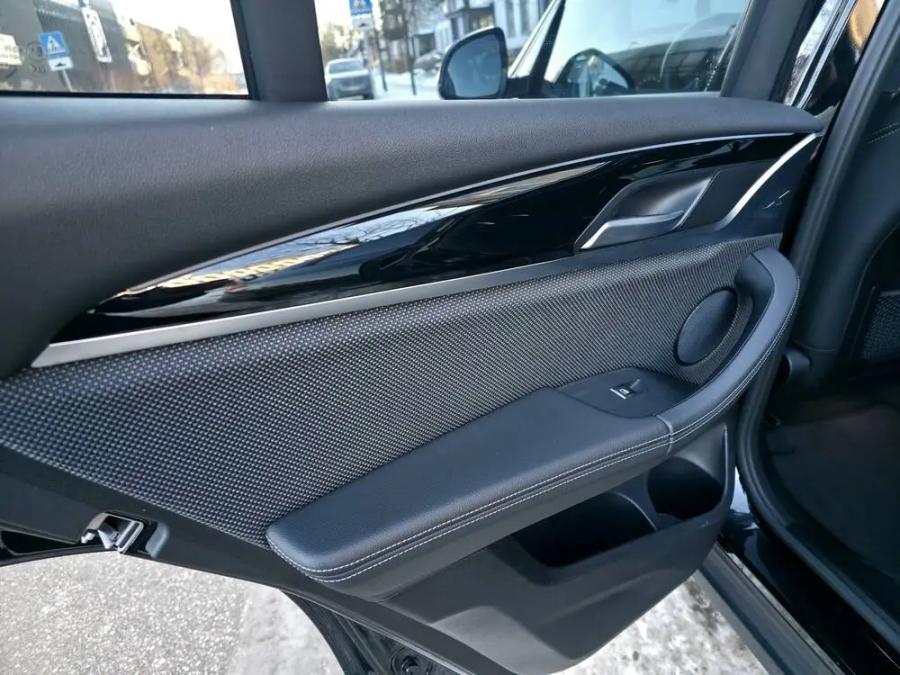 Melns BMW X3 2021 Rīga, ar dzinēja tilpumu 2.00 L un nobraukumu 206 tūkst. km par 22990 €, foto 24 vietnē AUTOMOTO.COM.LV