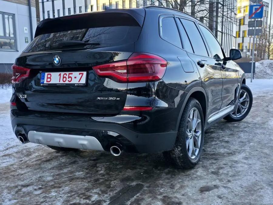 Melns BMW X3 2021 Rīga, ar dzinēja tilpumu 2.00 L un nobraukumu 206 tūkst. km par 22990 €, foto 43 vietnē AUTOMOTO.COM.LV