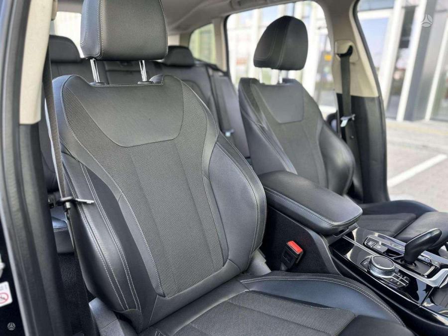 Black BMW X3 2021 in Vilnius, with an engine capacity of 2.00 L and mileage of 157 thousand km for 23950 €, photo 27 on AUTOMOTO.COM.LV