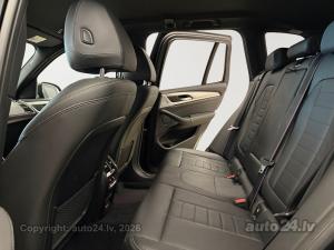 Black BMW X3 2021 in Tallinn, with an engine capacity of 2.00 L and mileage of 98 thousand km for 34900 €, photo 7 on AUTOMOTO.COM.LV