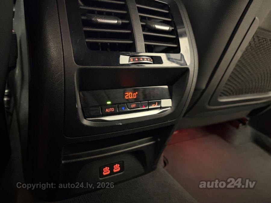 Black BMW X3 2021 in Tallinn, with an engine capacity of 2.00 L and mileage of 98 thousand km for 34900 €, photo 11 on AUTOMOTO.COM.LV