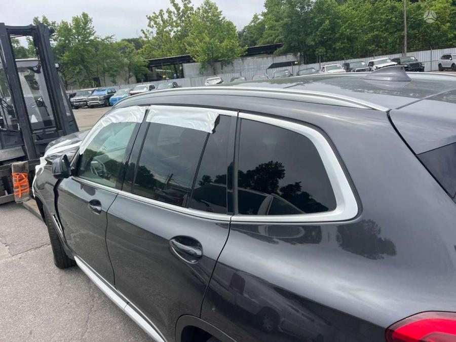 Melns BMW X3 2021 Utena, ar dzinēja tilpumu 2.00 L un nobraukumu 60 tūkst. km par 15000 €, foto 7 vietnē AUTOMOTO.COM.LV