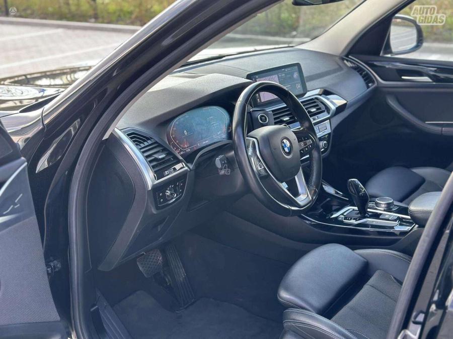 Black BMW X3 2021 in Vilnius, with an engine capacity of 2.00 L and mileage of 157 thousand km for 23950 €, photo 18 on AUTOMOTO.COM.LV