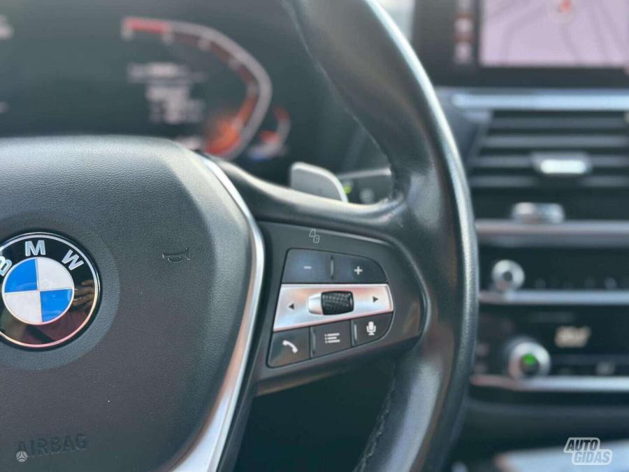 Black BMW X3 2021 in Vilnius, with an engine capacity of 2.00 L and mileage of 157 thousand km for 23950 €, photo 36 on AUTOMOTO.COM.LV