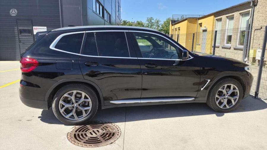 Black BMW X3 2021 in Klaipeda, with an engine capacity of 2.00 L and mileage of 207 thousand km for 19995 €, photo 9 on AUTOMOTO.COM.LV