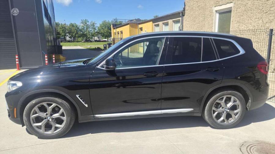 Black BMW X3 2021 in Klaipeda, with an engine capacity of 2.00 L and mileage of 207 thousand km for 19995 €, photo 10 on AUTOMOTO.COM.LV