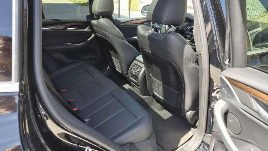 Black BMW X3 2021 in Klaipeda, with an engine capacity of 2.00 L and mileage of 207 thousand km for 19995 €, photo 17 on AUTOMOTO.COM.LV
