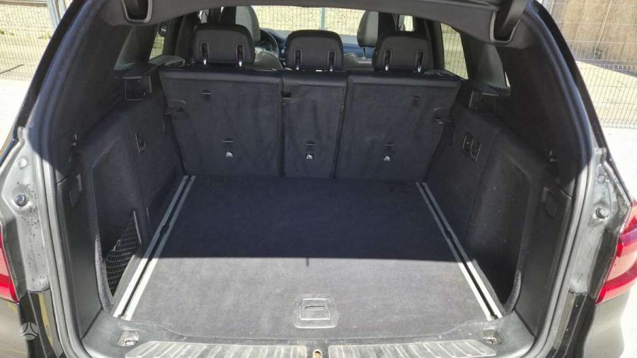 Black BMW X3 2021 in Klaipeda, with an engine capacity of 2.00 L and mileage of 207 thousand km for 19995 €, photo 26 on AUTOMOTO.COM.LV