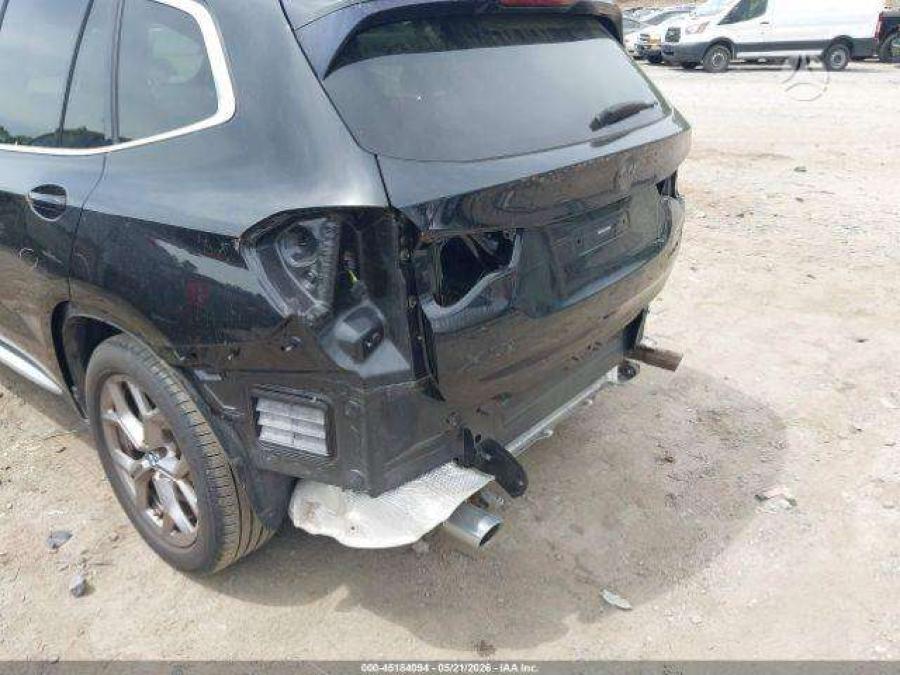 Black BMW X3 2021 in Klaipeda, with an engine capacity of 2.00 L and mileage of 92 thousand km for 13200 €, photo 7 on AUTOMOTO.COM.LV