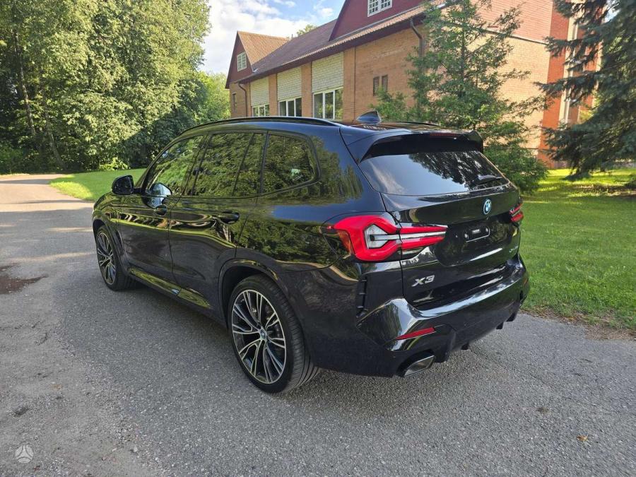 Melns BMW X3 2021 Prienai, ar dzinēja tilpumu 2.00 L un nobraukumu 64 tūkst. km par 22550 €, foto 10 vietnē AUTOMOTO.COM.LV