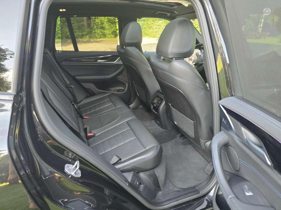 Melns BMW X3 2021 Prienai, ar dzinēja tilpumu 2.00 L un nobraukumu 64 tūkst. km par 22550 €, foto 18 vietnē AUTOMOTO.COM.LV