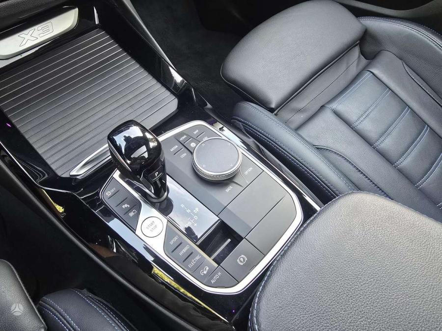 Melns BMW X3 2021 Prienai, ar dzinēja tilpumu 2.00 L un nobraukumu 64 tūkst. km par 22550 €, foto 27 vietnē AUTOMOTO.COM.LV