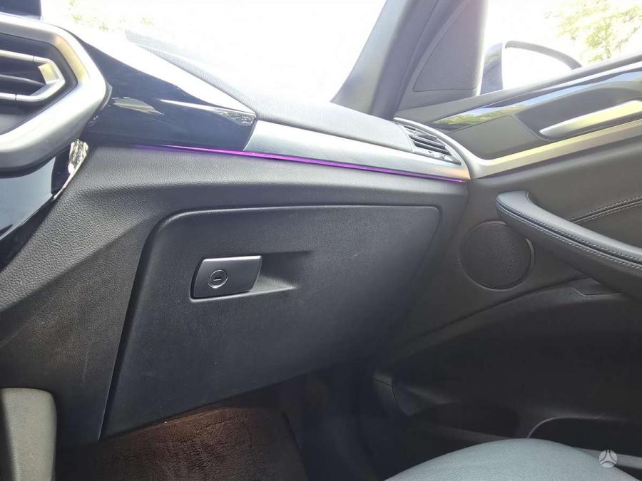 Melns BMW X3 2021 Prienai, ar dzinēja tilpumu 2.00 L un nobraukumu 64 tūkst. km par 22550 €, foto 30 vietnē AUTOMOTO.COM.LV