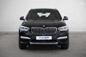 Black BMW X3 2021 in Vilnius, with an engine capacity of 2.00 L and mileage of 188 thousand km for 29991 €, photo 3 on AUTOMOTO.COM.LV