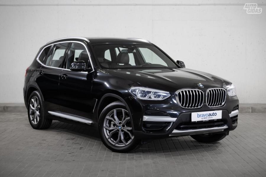 Black BMW X3 2021 in Vilnius, with an engine capacity of 2.00 L and mileage of 188 thousand km for 29991 €, photo 4 on AUTOMOTO.COM.LV