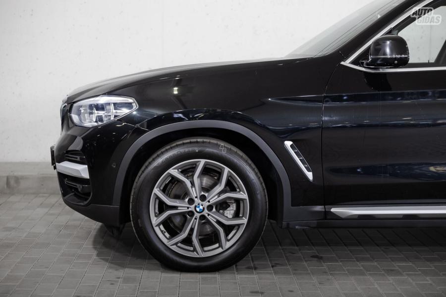 Black BMW X3 2021 in Vilnius, with an engine capacity of 2.00 L and mileage of 188 thousand km for 29991 €, photo 6 on AUTOMOTO.COM.LV