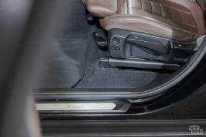 Black BMW X3 2021 in Vilnius, with an engine capacity of 2.00 L and mileage of 188 thousand km for 29991 €, photo 16 on AUTOMOTO.COM.LV