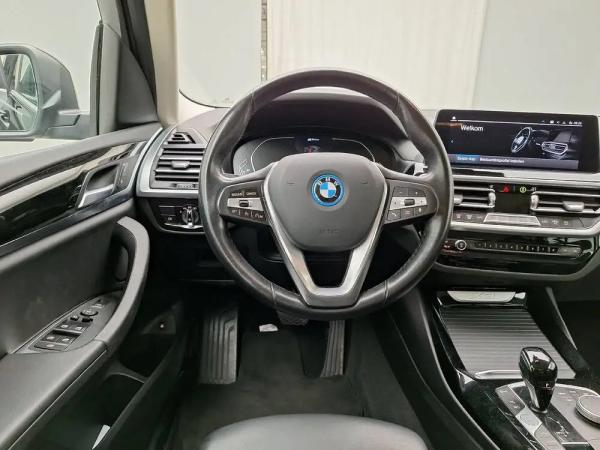Black BMW X3 2021 in Riga, with an engine capacity of 2.00 L and mileage of 152 thousand km for 29990 €, photo 6 on AUTOMOTO.COM.LV