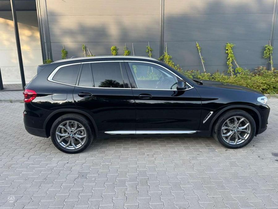 Melns BMW X3 2021 Viļņa, ar dzinēja tilpumu 2.00 L un nobraukumu 157 tūkst. km par 23950 €, foto 4 vietnē AUTOMOTO.COM.LV