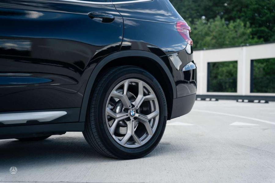 Melns BMW X3 2021 Viļņa, ar dzinēja tilpumu 2.00 L un nobraukumu 110 tūkst. km par 24990 €, foto 15 vietnē AUTOMOTO.COM.LV
