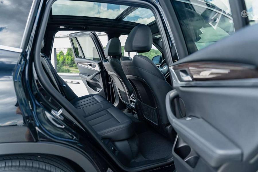 Melns BMW X3 2021 Viļņa, ar dzinēja tilpumu 2.00 L un nobraukumu 110 tūkst. km par 24990 €, foto 29 vietnē AUTOMOTO.COM.LV