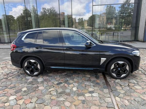 Melns BMW X3 2021 Rīga, ar dzinēja tilpumu 0.00 L un nobraukumu 125 tūkst. km par 29250 €, foto 3 vietnē AUTOMOTO.COM.LV