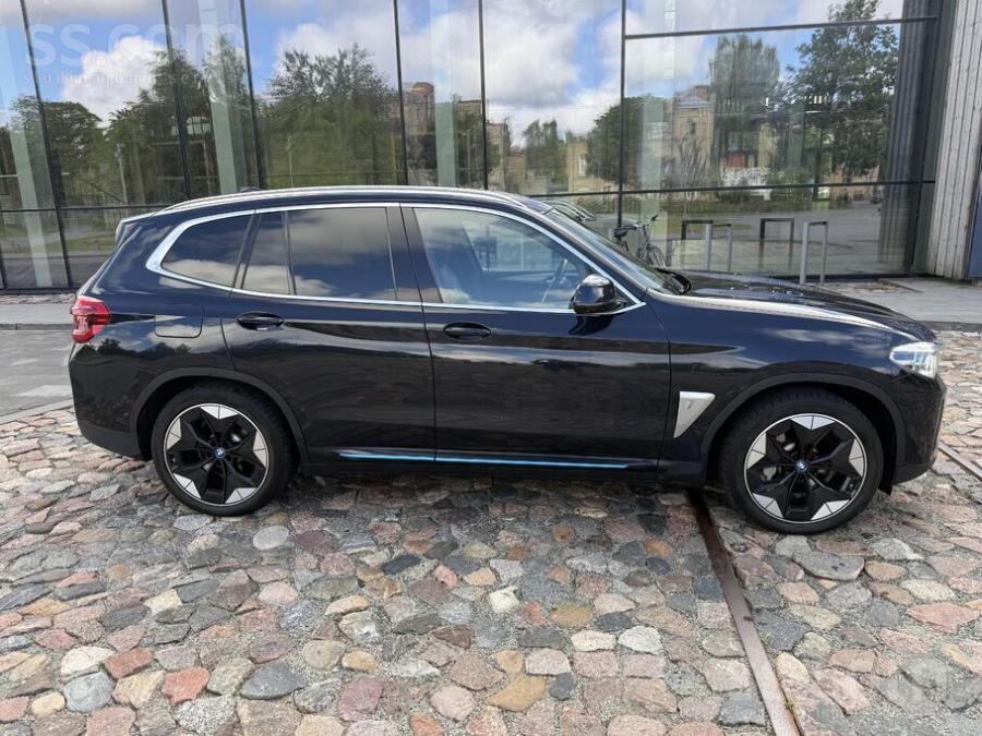 Melns BMW X3 2021 Rīga, ar dzinēja tilpumu 0.00 L un nobraukumu 125 tūkst. km par 29250 €, foto 4 vietnē AUTOMOTO.COM.LV
