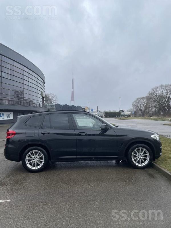 Black BMW X3 2021 in Riga, with an engine capacity of 2.00 L and mileage of 191 thousand km for 30000 €, photo 1 on AUTOMOTO.COM.LV