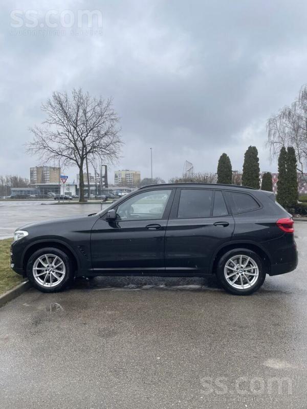 Black BMW X3 2021 in Riga, with an engine capacity of 2.00 L and mileage of 191 thousand km for 30000 €, photo 4 on AUTOMOTO.COM.LV