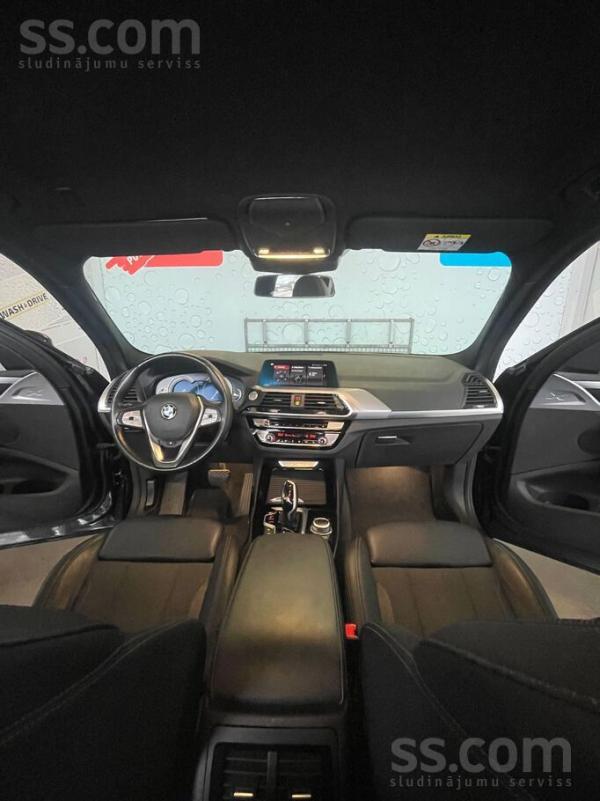 Black BMW X3 2021 in Riga, with an engine capacity of 2.00 L and mileage of 191 thousand km for 30000 €, photo 2 on AUTOMOTO.COM.LV