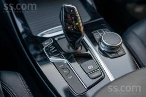 Black BMW X3 2021 in Jelgava, with an engine capacity of 2.00 L and mileage of 165 thousand km for 23900 €, photo 23 on AUTOMOTO.COM.LV