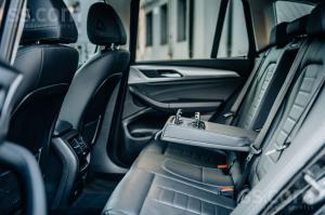 Black BMW X3 2021 in Jelgava, with an engine capacity of 2.00 L and mileage of 165 thousand km for 23900 €, photo 12 on AUTOMOTO.COM.LV