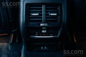 Black BMW X3 2021 in Jelgava, with an engine capacity of 2.00 L and mileage of 165 thousand km for 23900 €, photo 17 on AUTOMOTO.COM.LV