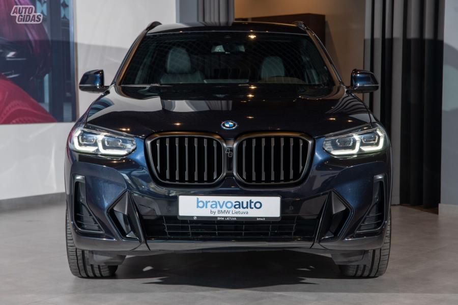 Melns BMW X3 2021 Kauņa, ar dzinēja tilpumu 2.00 L un nobraukumu 97 tūkst. km par 40772 €, foto 3 vietnē AUTOMOTO.COM.LV