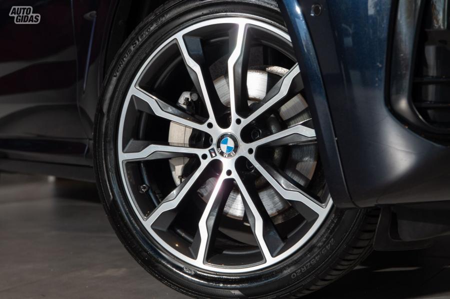 Melns BMW X3 2021 Kauņa, ar dzinēja tilpumu 2.00 L un nobraukumu 97 tūkst. km par 40772 €, foto 24 vietnē AUTOMOTO.COM.LV