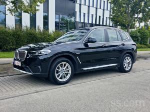 Black BMW X3 2021 in Riga, with an engine capacity of 2.00 L and mileage of 152 thousand km for 29990 €, photo 11 on AUTOMOTO.COM.LV