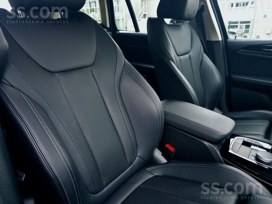 Black BMW X3 2021 in Riga, with an engine capacity of 2.00 L and mileage of 152 thousand km for 29990 €, photo 22 on AUTOMOTO.COM.LV