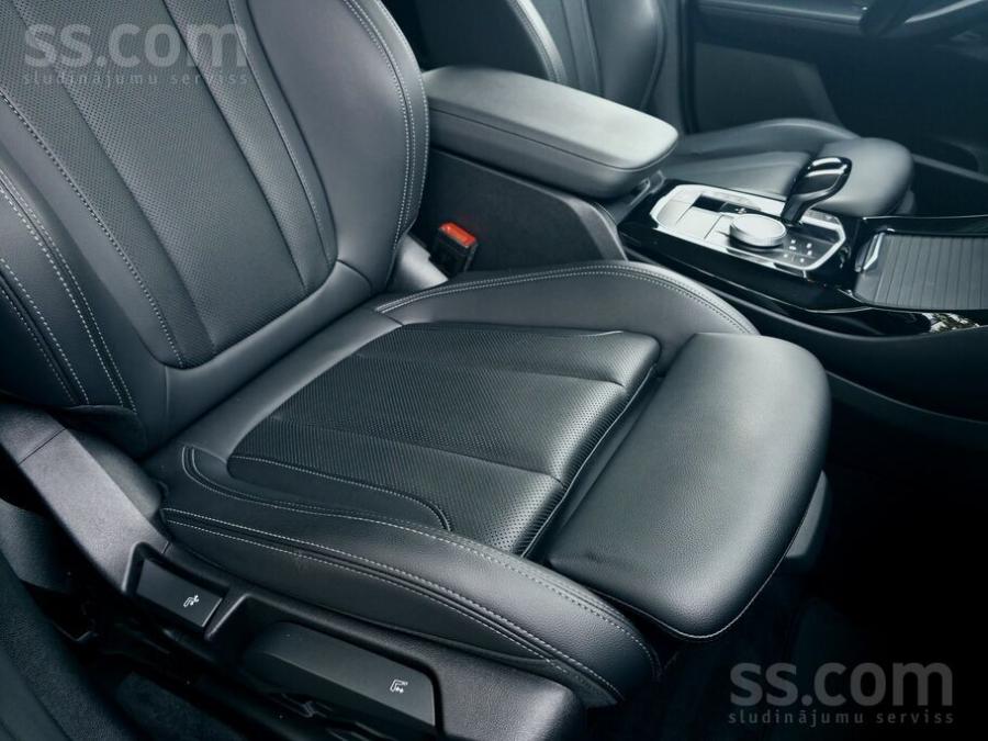 Black BMW X3 2021 in Riga, with an engine capacity of 2.00 L and mileage of 152 thousand km for 29990 €, photo 23 on AUTOMOTO.COM.LV