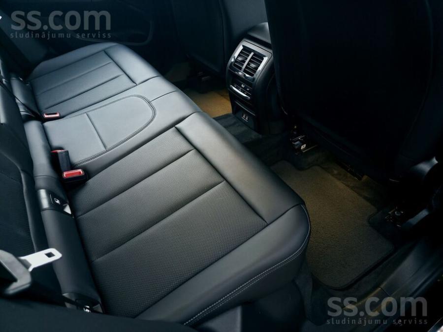 Black BMW X3 2021 in Riga, with an engine capacity of 2.00 L and mileage of 152 thousand km for 29990 €, photo 32 on AUTOMOTO.COM.LV