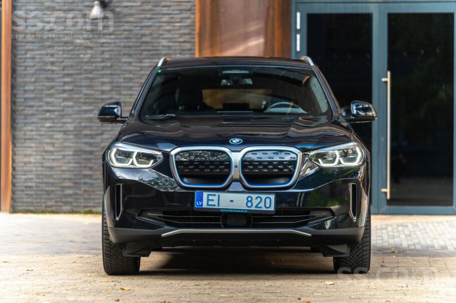 Black BMW X3 2021 in Riga, with an engine capacity of 3.00 L and mileage of 35 thousand km for 36900 €, photo 9 on AUTOMOTO.COM.LV