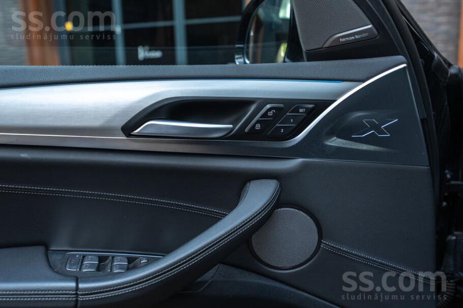 Black BMW X3 2021 in Riga, with an engine capacity of 3.00 L and mileage of 35 thousand km for 36900 €, photo 20 on AUTOMOTO.COM.LV