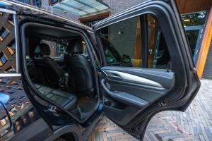 Black BMW X3 2021 in Riga, with an engine capacity of 3.00 L and mileage of 35 thousand km for 36900 €, photo 25 on AUTOMOTO.COM.LV
