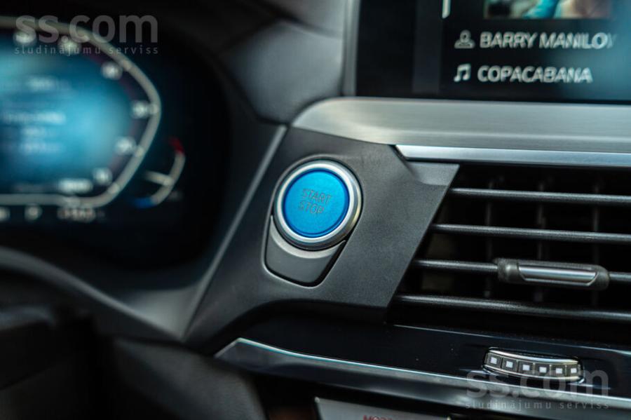 Black BMW X3 2021 in Riga, with an engine capacity of 3.00 L and mileage of 35 thousand km for 36900 €, photo 32 on AUTOMOTO.COM.LV