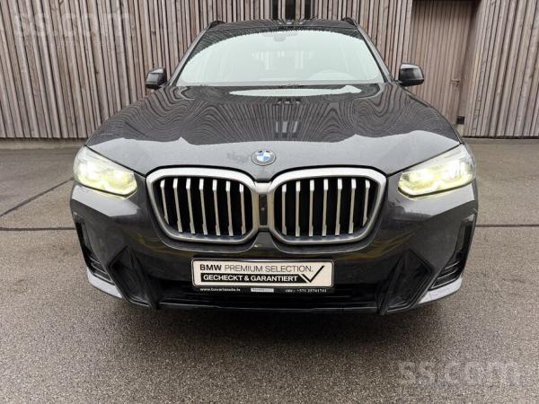 Black BMW X3 2022 in Riga, with an engine capacity of 3.00 L and mileage of 134 thousand km for 33999 €, photo 2 on AUTOMOTO.COM.LV