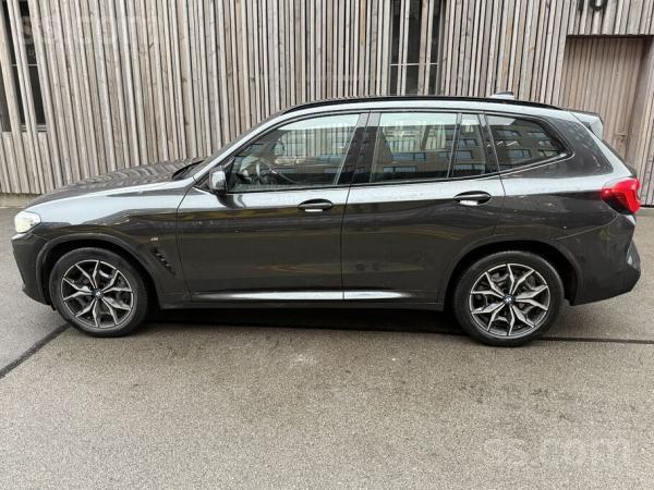 Black BMW X3 2022 in Riga, with an engine capacity of 3.00 L and mileage of 134 thousand km for 33999 €, photo 9 on AUTOMOTO.COM.LV