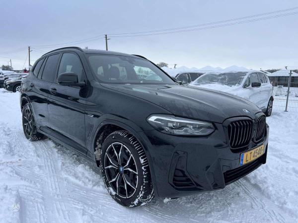 Black BMW X3 2022 in Taurage, with an engine capacity of 2.00 L and mileage of 160 thousand km for 32400 €, photo 3 on AUTOMOTO.COM.LV