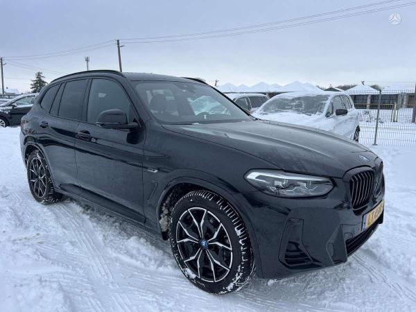 Black BMW X3 2022 in Taurage, with an engine capacity of 2.00 L and mileage of 160 thousand km for 32400 €, photo 6 on AUTOMOTO.COM.LV