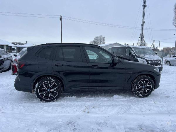 Black BMW X3 2022 in Taurage, with an engine capacity of 2.00 L and mileage of 160 thousand km for 32400 €, photo 7 on AUTOMOTO.COM.LV