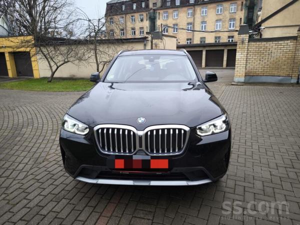 Black BMW X3 2022 in Riga, with an engine capacity of 2.00 L and mileage of 15 thousand km for 38000 €, photo 1 on AUTOMOTO.COM.LV