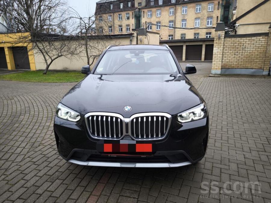 Black BMW X3 2022 in Riga, with an engine capacity of 2.00 L and mileage of 15 thousand km for 38000 €, photo 1 on AUTOMOTO.COM.LV